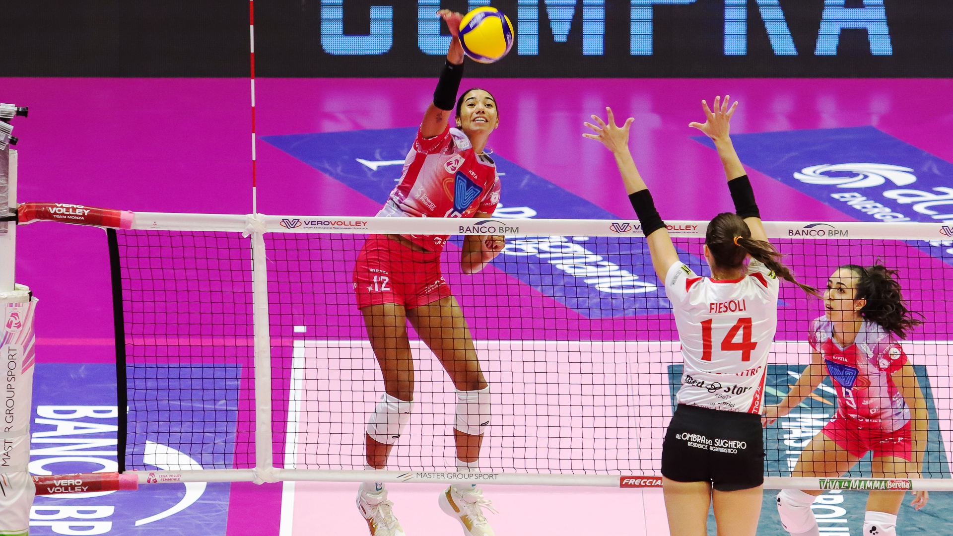 🙋🏼Pokerissimo Vero Volley Milano: Macerata superata 3-0 all'Arena ...