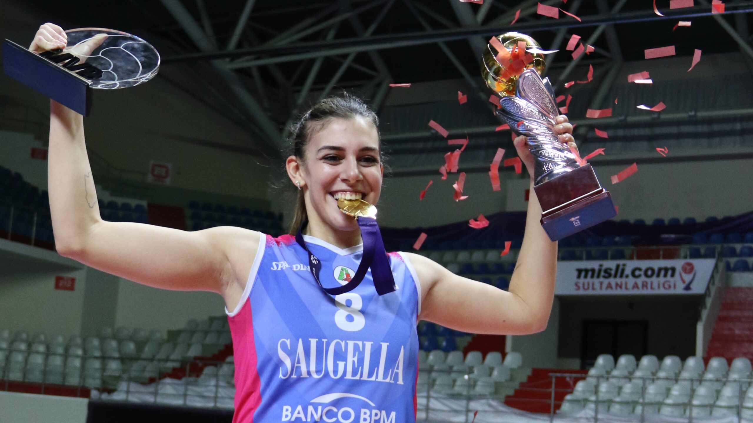 Alessia Orro: 100 foto in Vero Volley, la storia del capitano rosablu ...